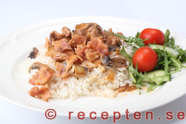 Festlig gryta med fläskkött, svamp och bacon - Recept - Recepten.se