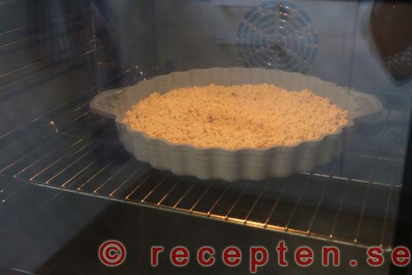 Rabarberpaj med smuldeg - Recept